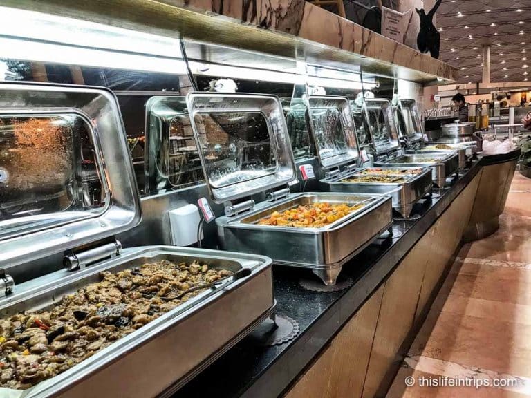 Air China Business Class Lounge Review - Beijing (PEK)