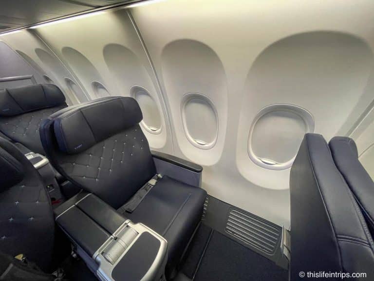 Copa Airlines Business Class 737-800 Review - Is it Worth The Upgrade?