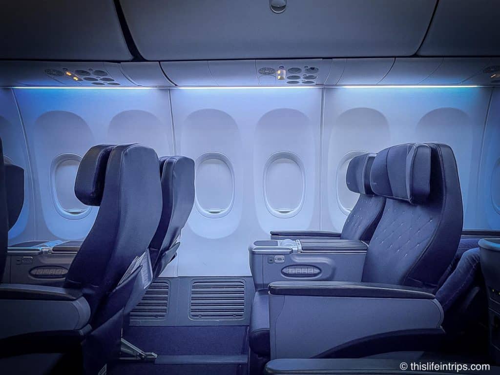 Copa Airlines Business Class 737-800 Review - Is it Worth The Upgrade?