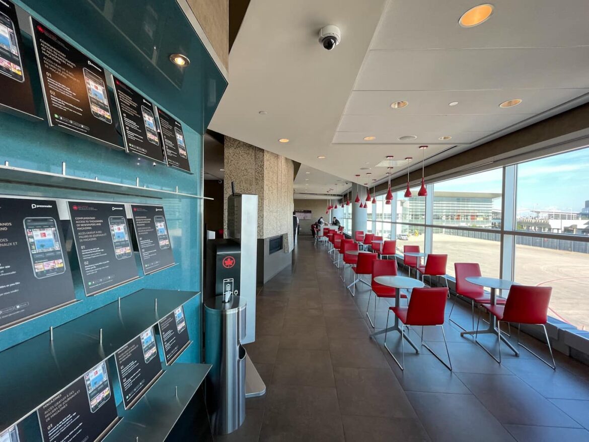 Air Canada Winnipeg Maple Leaf Lounge Review - YWG [2024]