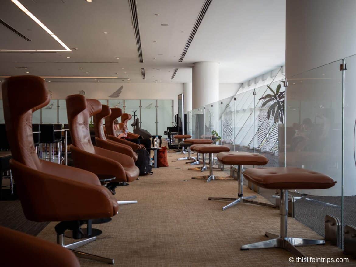 Emirates 777 Business Class Review: Amazing Refresh!