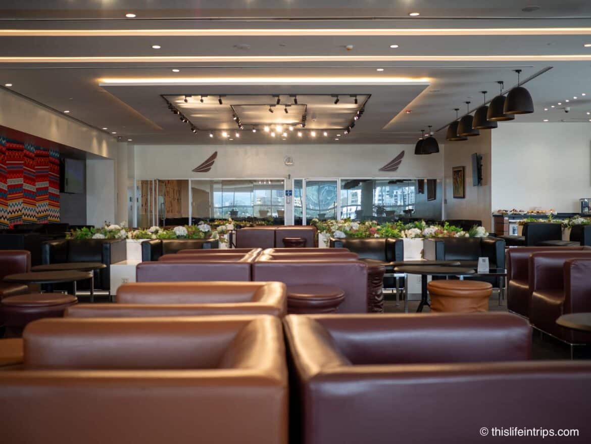 Emirates 777 Business Class Review: Amazing Refresh!