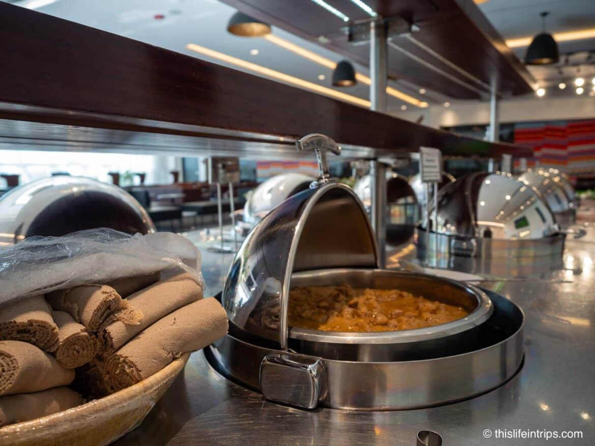 Emirates 777 Business Class Review: Amazing Refresh!