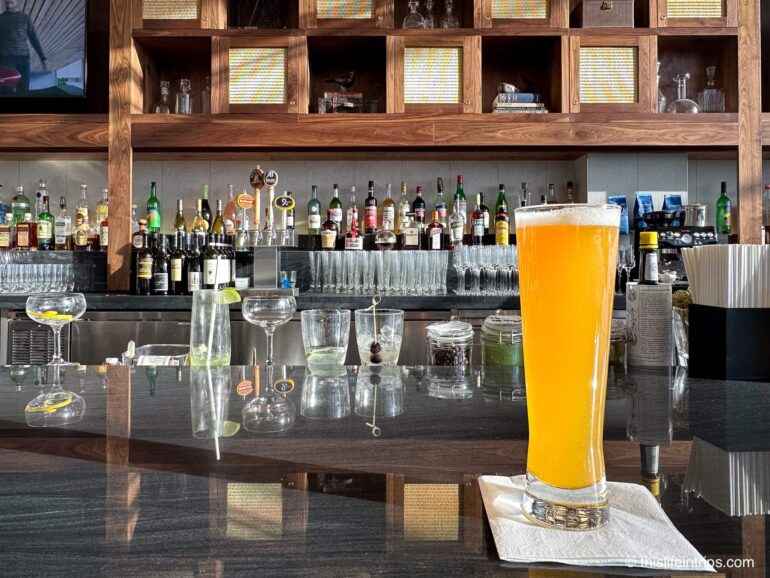 15 of the Best Airplane Cocktails You Can Make on a Plane