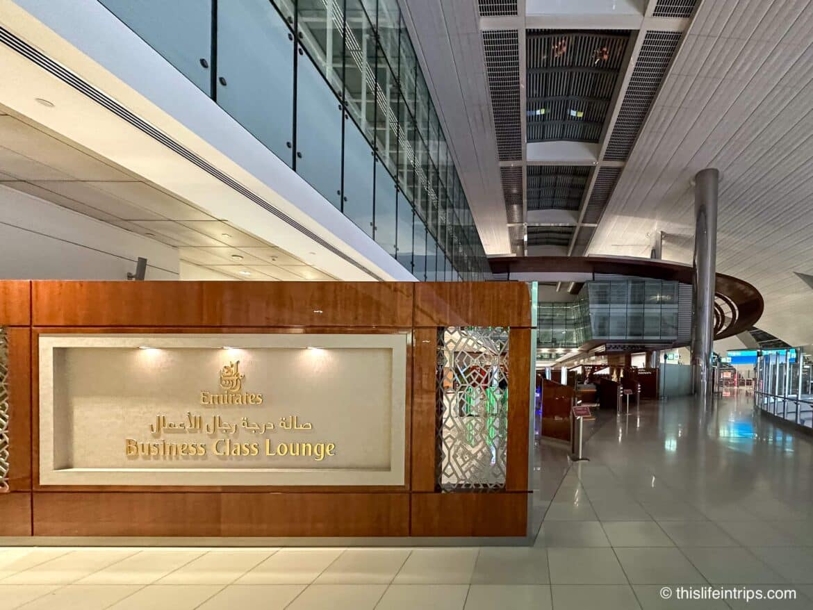 DXB Emirates Business Class Lounge Review - Dubai Terminal 3