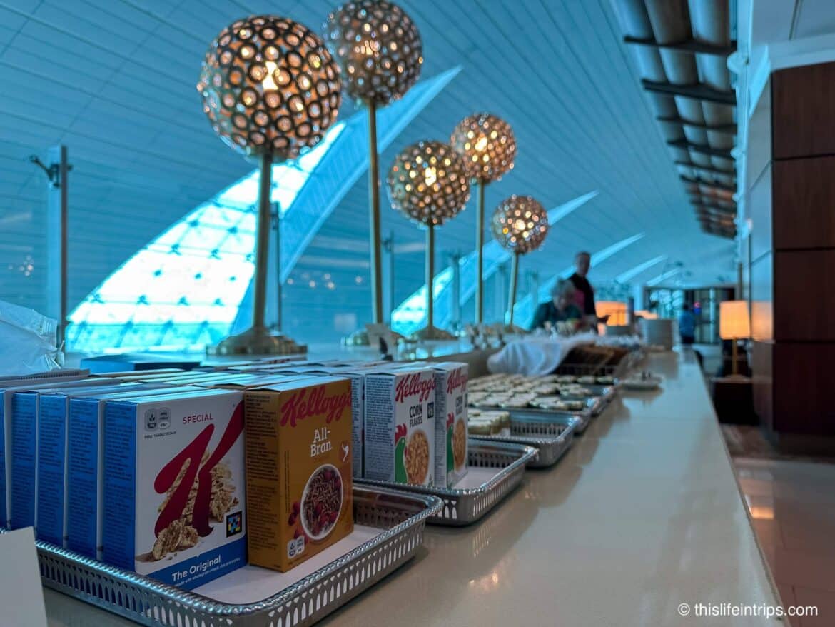 A380 Emirates Business Class Review – Best Bar in the Sky?