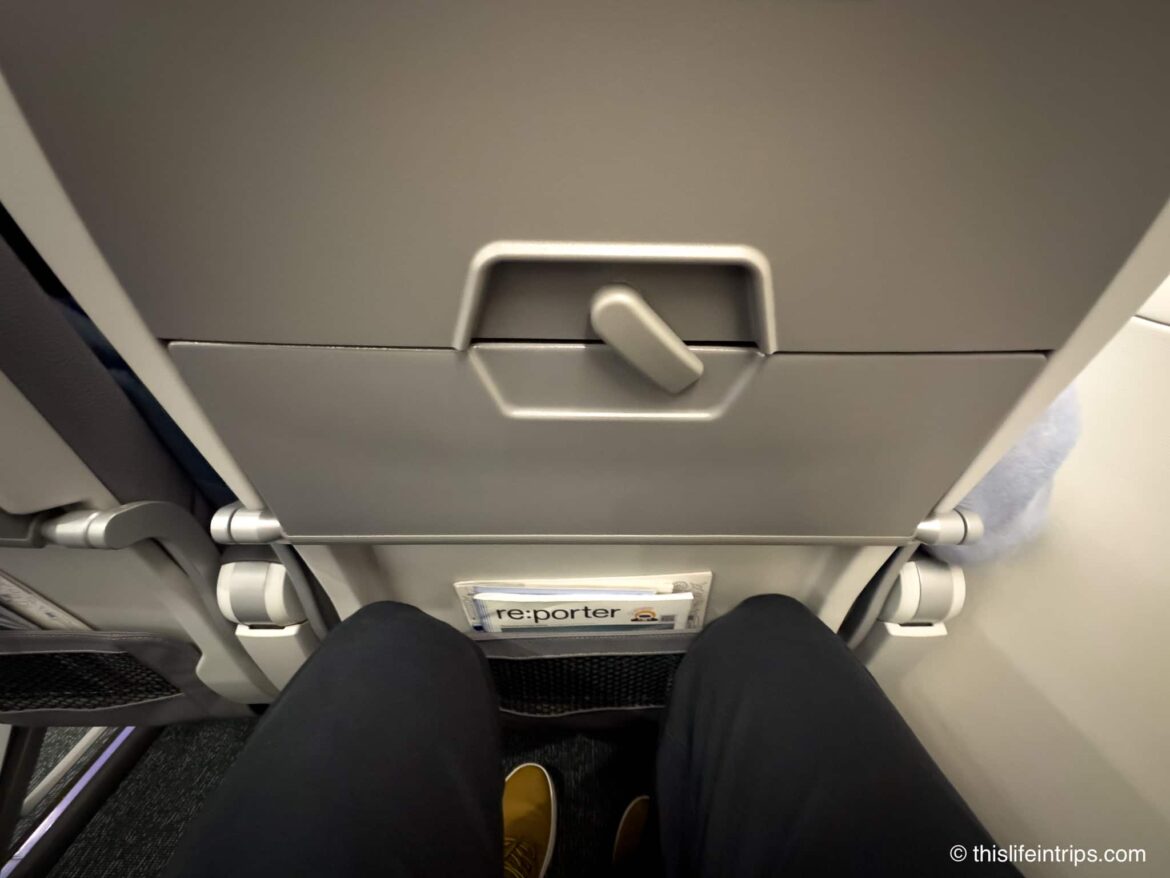 Is Porter Airlines Good? - Porter Airlines Review YVR to YOW