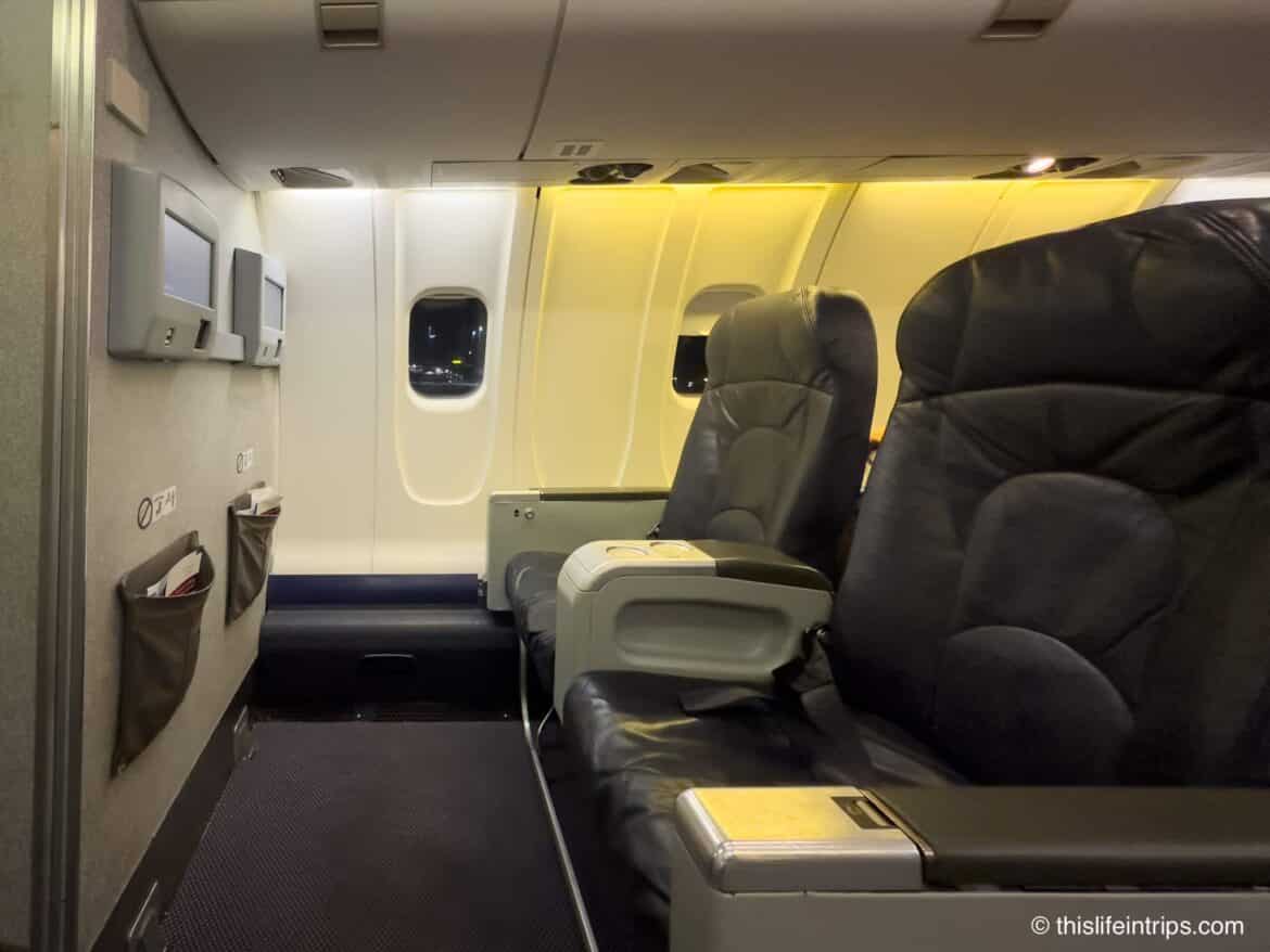 Air Canada CRJ 900 Business Class Review - Great Value Find